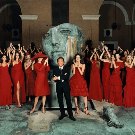 Storia Di Valentino Garavani Signore In Rosso