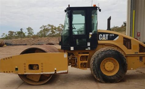 Equipment Focus Caterpillar Roller Compactor CS76
