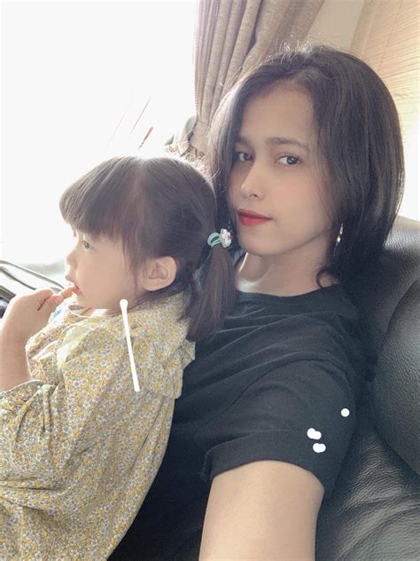 ស្រីស្អាត អុីឈៀវ