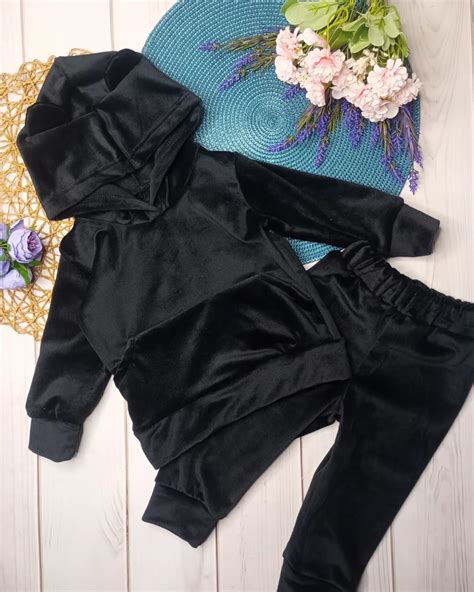 Дитячий комісійний магазин•одяг новий та б в•товари для дітей Ціна за набір 350 грн Фірмовий