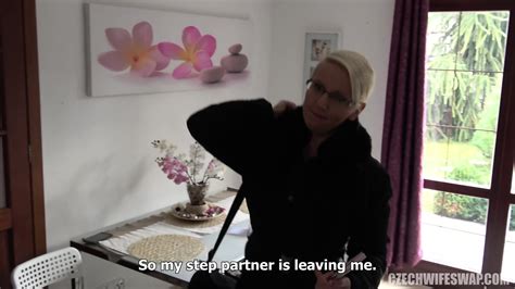 Swingers Have Sex In Fitting Room Eporner