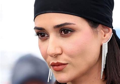 واکنش پریناز ایزدیار به حملات جنایتکارانه اسرائیل روزنامه هفت صبح