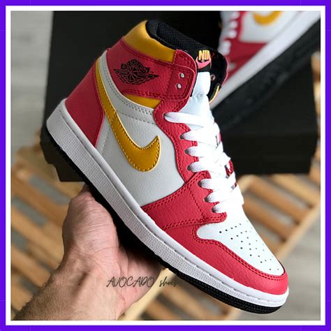 Кроссовки женские Nike Air Jordan Retro 1 красные / Найк Джордан Ретро ...