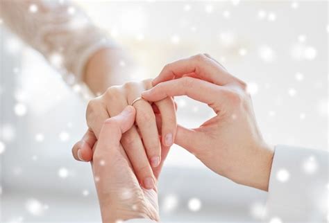 Premium Photo People Homosexuality Same Sex Marriage And Love Concept Close Up Of Happy