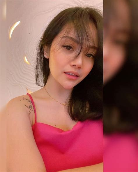 Hot Mom Shows Off Tattoos 8 Latest Pictures Of Mawar Afi Looking