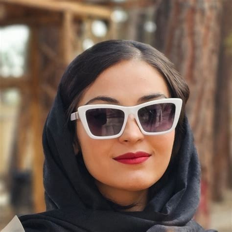 Hosna Asadi Youtube