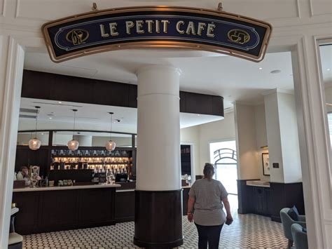 Le Petit Cafe Disney Riviera Resort Review Green Vacation Deals