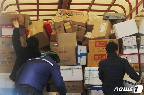 7월부터 택배 상하차 외국인인력 허용됐지만물류업계 시큰둥 왜