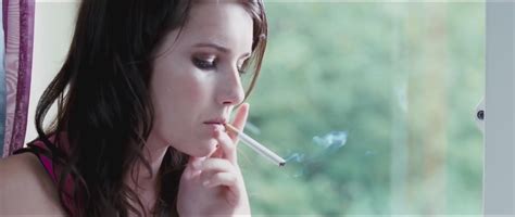 Cigarro Emma Roberts