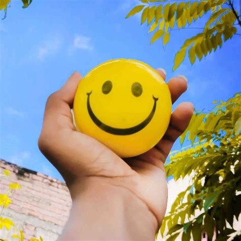 Шесть лет назад моя младшая сестра отняла у меня моего жениха миллионера — человека за которого