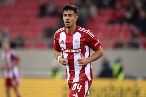 Voices Myanmars Min Aung Hlaing Posed In A Suit It Should Have Been A Prison Uniform