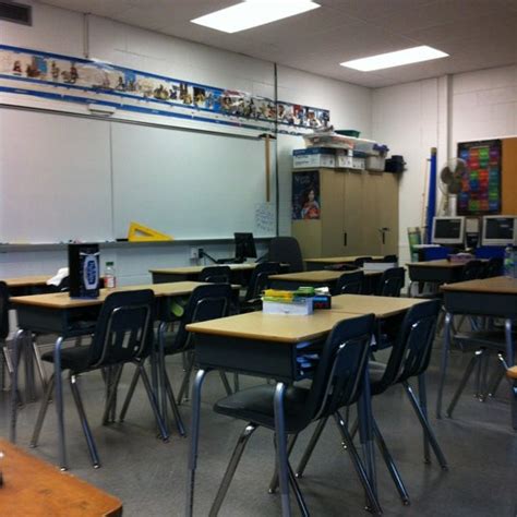 Ecole Lycee Claudel School 25 Visitors