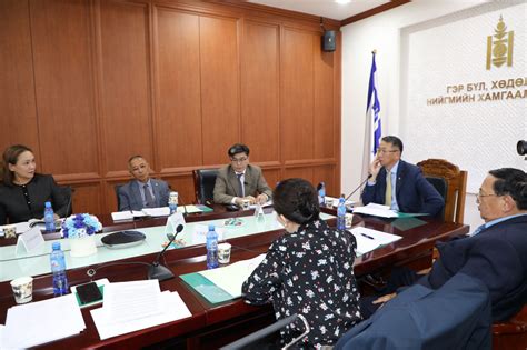 Л Энх Амгалан Нийгмийн даатгалын сангийн хөрөнгийг эрсдэлд оруулах шийдвэр гаргасан этгээдийг