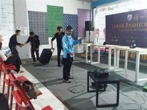 pura pura sibuk