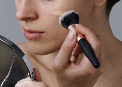 How To Apply Tinted Moisturizer
