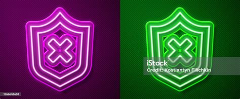 보라색과 녹색 배경에 격리 된 크로스 마크 아이콘빛나는 네온 라인 쉴드 방패와 거부 거절 통지 벡터 개념에 대한 스톡 벡터 아트 및 기타 이미지 Istock
