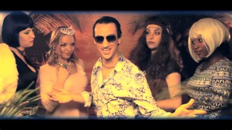 Lactrice Beauceronne Valérie Roy En Vedette Dans La Comédie Blue Lagoon Sex Vacation