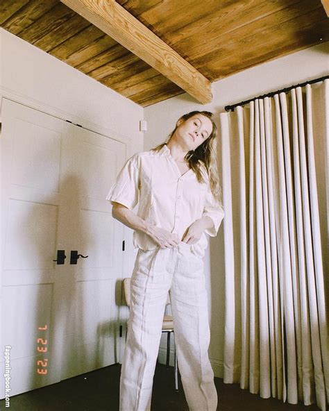 Brie Larson Finalgirleph Nude Onlyfans Leaks Fappening Page Fappeningbook