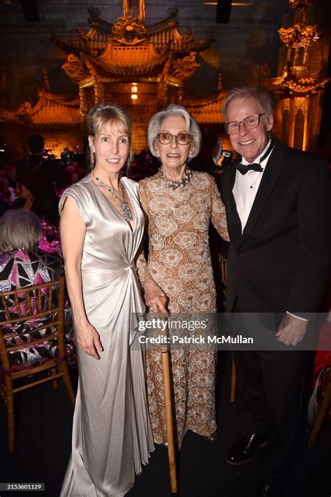 Lavon Kellner Barbara Tober And Guest Attend On Stage At The Met News Photo Getty Images