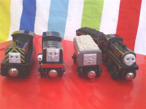 Wooden Thomas And Friends Mavis Diesel Troublesome Trucks Donald W