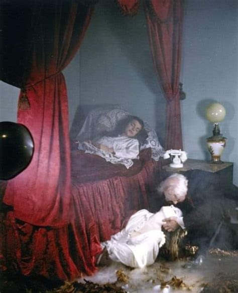 دوروثيا تانينج وماكس كراسات السينما Cahiers Du Cinéma