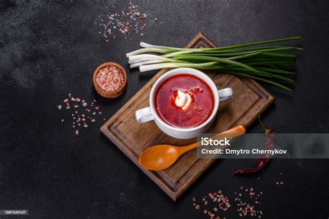 보르슈트 비트 뿌리 토마토 양배추 당근 쇠고기로 만든 전통적인 우크라이나 수프 0명에 대한 스톡 사진 및 기타 이미지 0명 건강한 식생활 고기 Istock