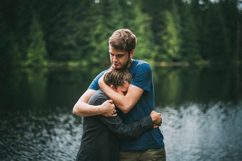 22 Heart Warming Shots That Reveal Sibling Love In All Its Tenderness