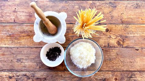 Spaghetti Cacio E Pepe Class Cooking In Tuscany