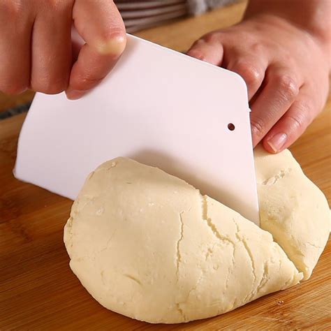 有福氣＊塑膠刮板 切麵刀 塑膠刮刀 梯形刮板 梯形刮刀 牛油刮 刮油板 面團切刀【ge397】 蝦皮購物