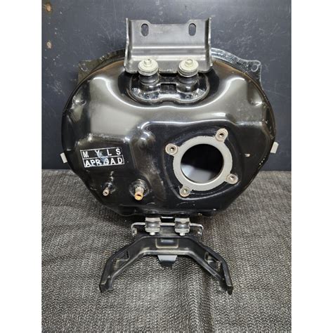 山葉 Yamaha Mt15 油箱 汽油桶 油箱總成 B9d F4110 00 Mt 15 油箱本體 內油箱 Mt V2 蝦皮購物