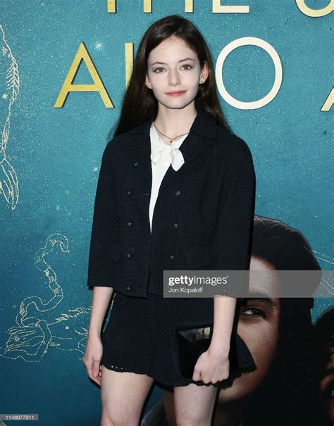 Pin By Cinema Nerd 1138 On Lovely Actresses Mackenzie Foy Foy Actresses