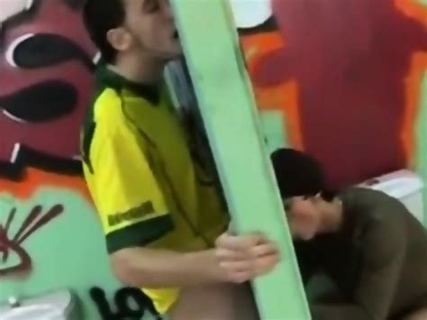 Glory Hole Hunk Eporner