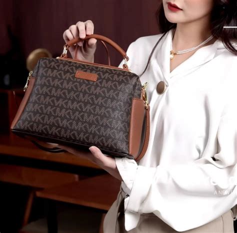 イエベファッション バッグバッグ スクエア トップハンドル ミディアムバッグ（イエベ春・イエベ秋）イエベファッション専門通販サイトiebel