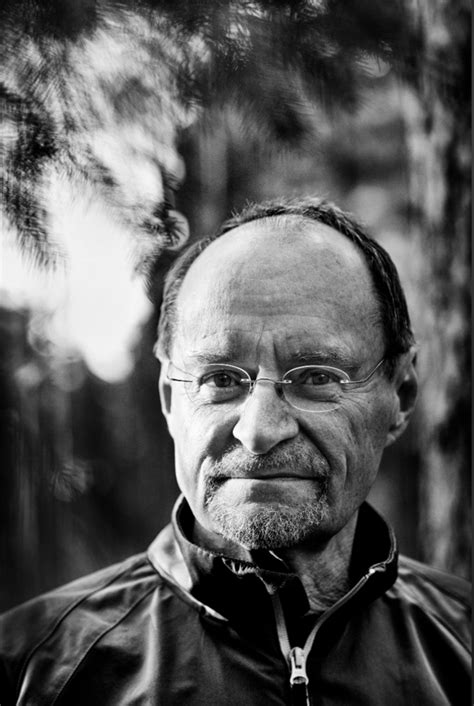 Hannu Uusitalo Into Kustannus