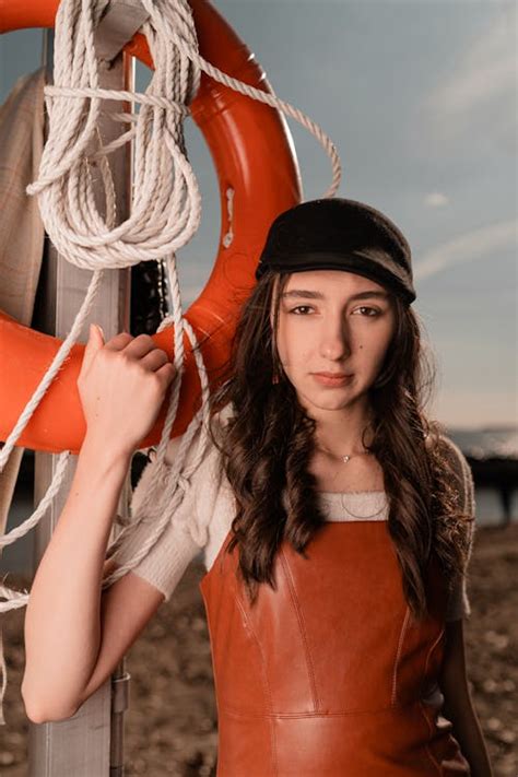 4k 바탕화면 Hd 배경 Hd 배경 바탕 화면 Hd 벽지 갈색 머리 격리 귀여운 긴 높은 눈 다운타운 토론토 독창적 인 사진 드레스 라이트 룸