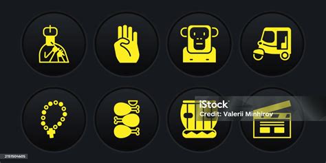 세트 묵주 구슬 종교 택시 툭툭 탄두리 치킨 악기 Tabla 원숭이 인도 상징 손 볼리우드 인도 영화와 남자는 플루트 아이콘을 재생합니다 벡터 0명에 대한 스톡 벡터 아트