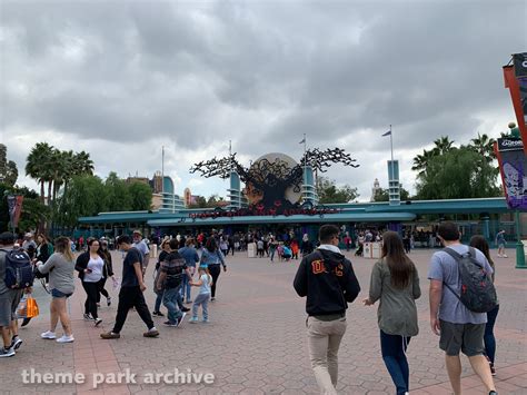 Buena Vista Street At Disney California Adventure Theme Park Archive
