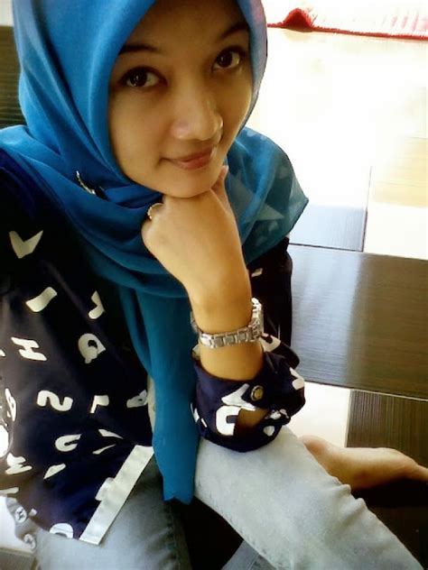 Kumpulan Foto Mahasiswi Berhijab Cantik Sensual | Jilbab Bokiz