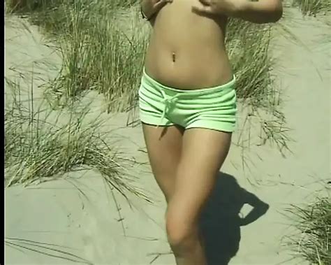 Er Verliert Eine Wette Und Die Blonde Michaela Muss Bezahlen Xhamster