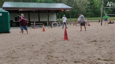 სცადეთ და არ გაიცინოთ სახალისო ვიდეოების ნაკრები