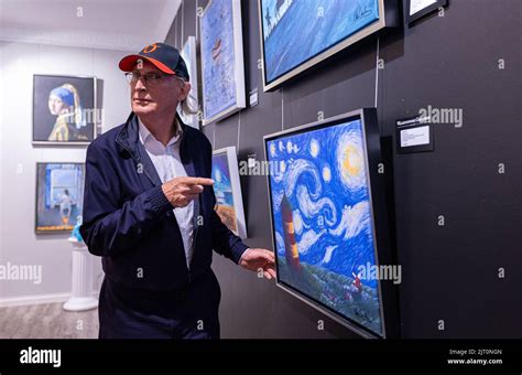 Werl Germany 27th Aug 2022 Otto Waalkes Stands By An Exhibit At The