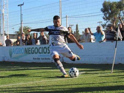 Cecotti “nos Conocemos Y Jugamos De Memoria” Acción Deportiva