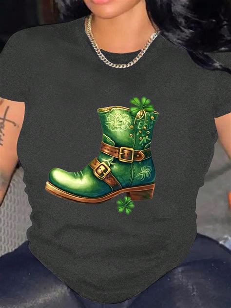 Chic Clover Crew Neck T Shirt Lightweight And Stylish Graphic Top For A Canary Houze