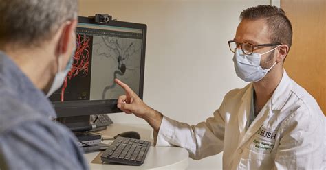 Whats The Difference Between A Neurologist And A Neurosurgeon Rush