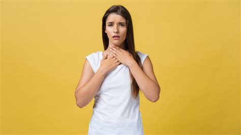 Jaane Throat Infection Ki Sthiti Me Kya Karna Hai जानें थ्रोट