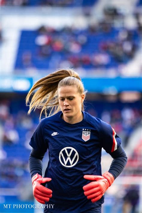 Pin By Lily Robinson On Uswnt Usa Soccer Women Womens Soccer Team