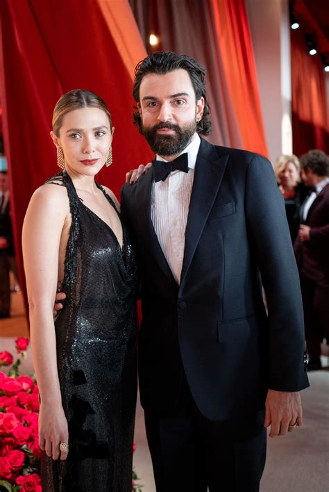 Robbie Arnett Love Attitude Elizabeth Olsen And Robbie Arnett Have