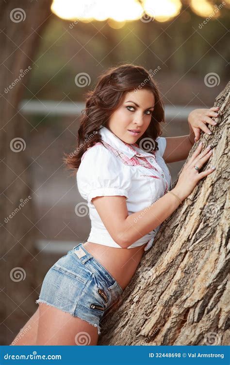 Sexy Bauernmädchen Stockfoto Bild Von Pappel Haltung 32448698