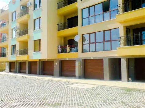 ЕТ Дони гаражни врати охранителни ролетки индустриални врати Varna