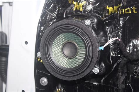 追求hifi音质,车乐汇宝马325li改装黄金声学专车专用喇叭 追求hifi音质,车乐汇宝马325li改装黄金声学专车专用喇叭